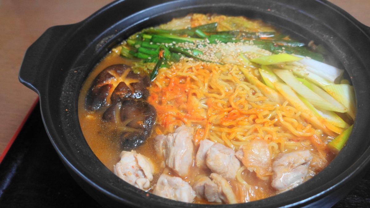 🐓🍲🌶🍜Chicken kimchi soup Clay pot ramen – maxmax cooking recipe