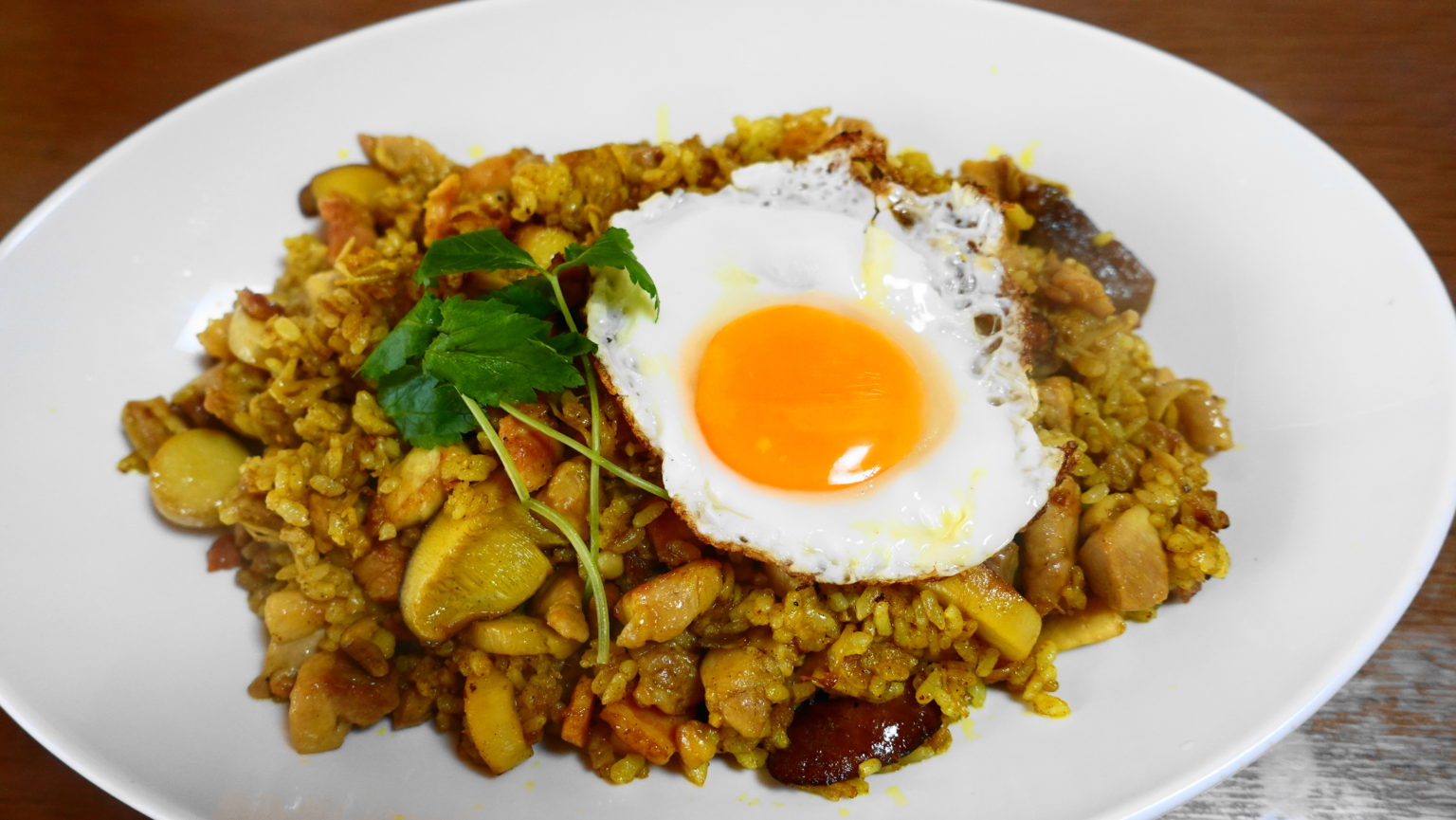 🐔🥓🍄🥚🍚Chicken and bacon curry flavored fried rice – maxmax cooking recipe